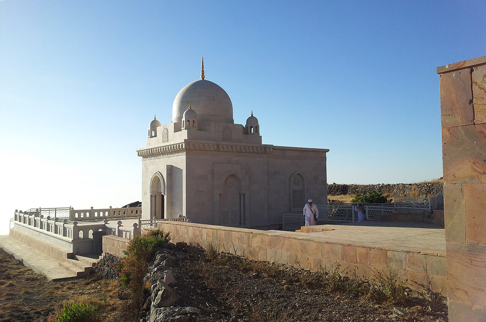 Historical representations of a Fatimid Imam-caliph: Exploring al ...